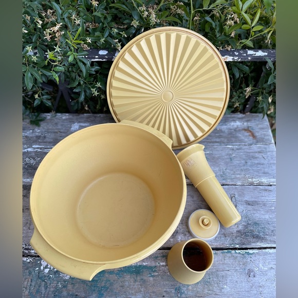 Tupperware | Kitchen | Vintage Yellow Tupperware Salad Bowl And Salad ...